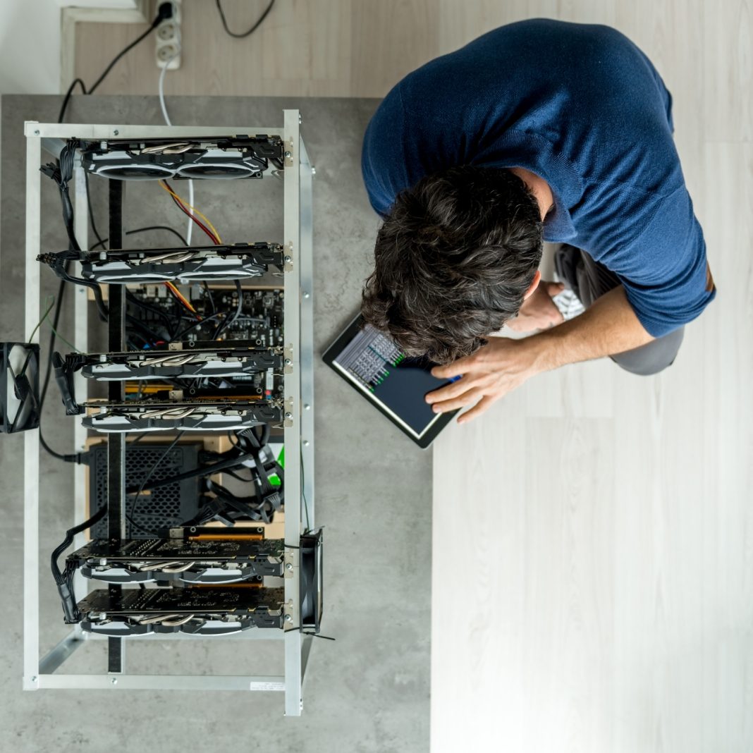 A Guide to Building Your Own Crypto Mining Rig - AiCoin